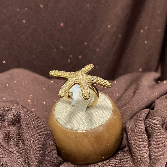 Kimi Elizabeth | Jewelry | Gorgeous Large Starfish Ring | Poshmark